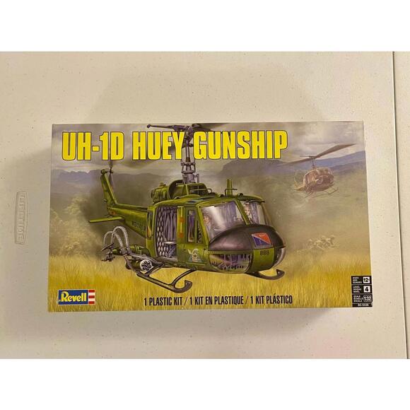 Revell | Toys | New Revell Germany Uhd Huey Gunship Model Kit Factory ...
